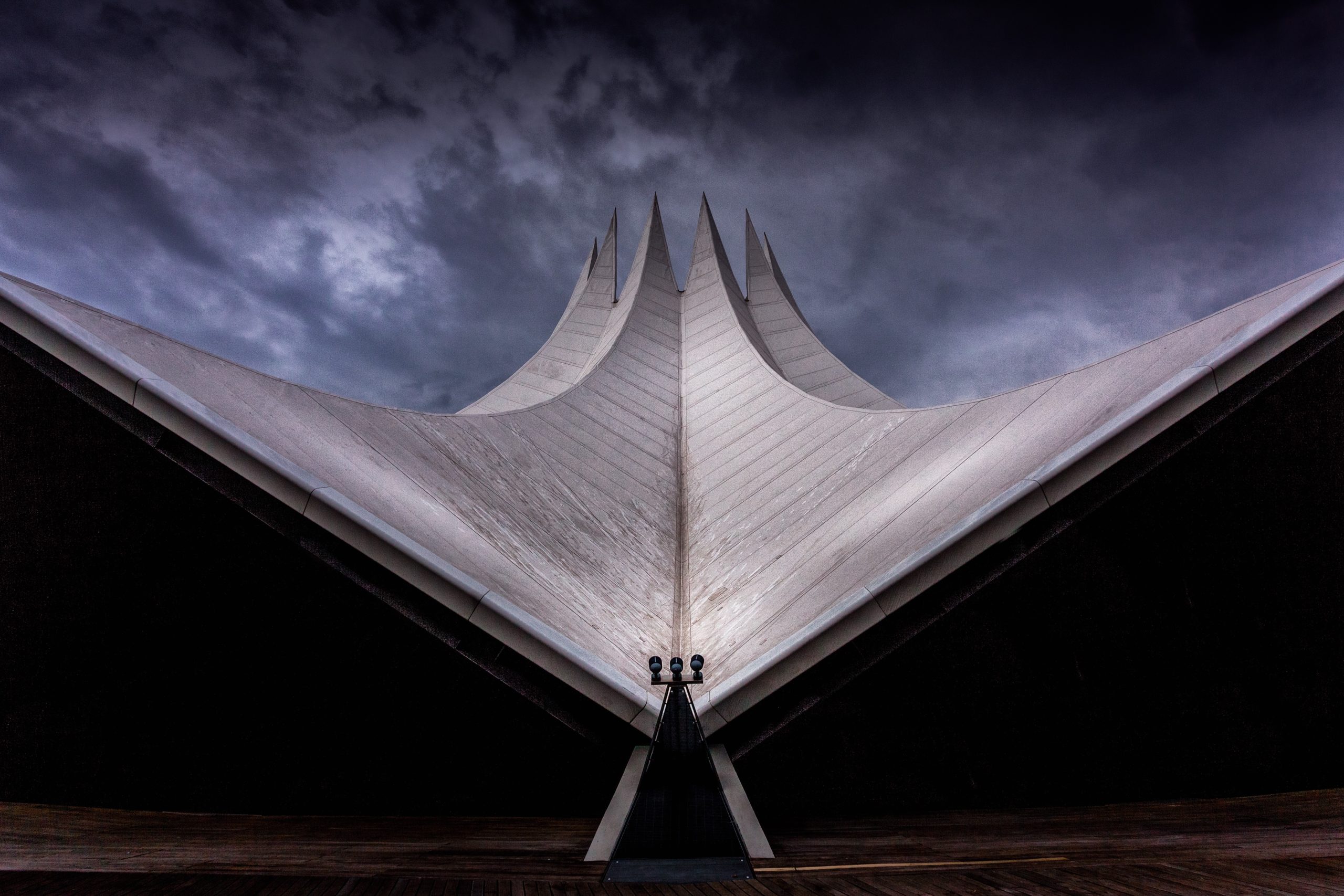 The Tempodrom - From a Usual Tent to a Concrete One